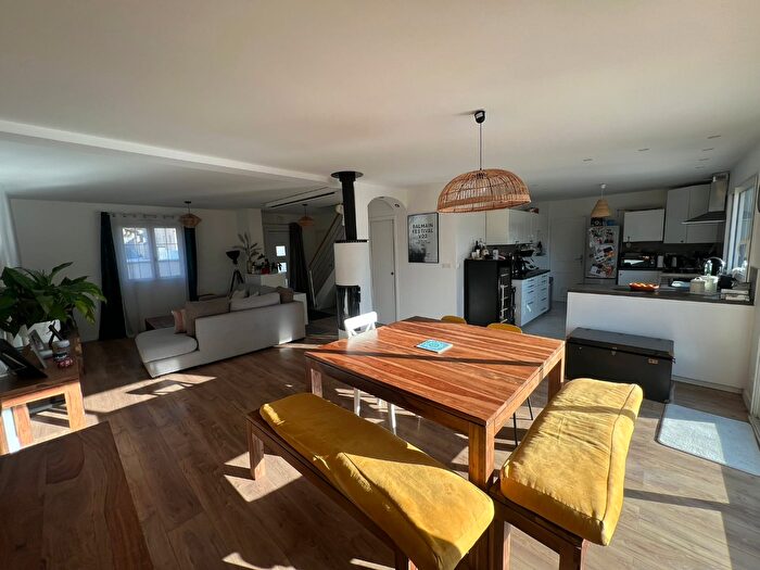 Maison à vendre - Saint-Chéron - 7 pièces - 5 chambres