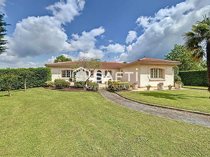 Maison à vendre - Les Magnils-Reigniers - 7 pièces - 3 chambres