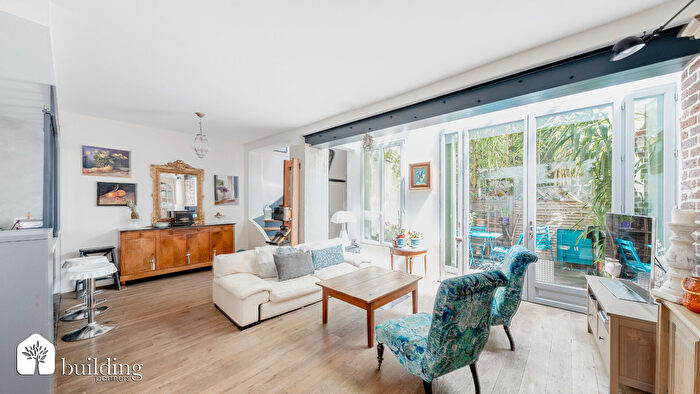 Maison à vendre - Levallois-Perret, Henri Barbusse - 7 pièces - 4 chambres