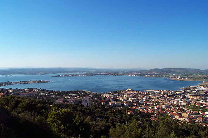 Appartement à vendre - Sète, Saint-Clair - 2 pièces - 1 chambre