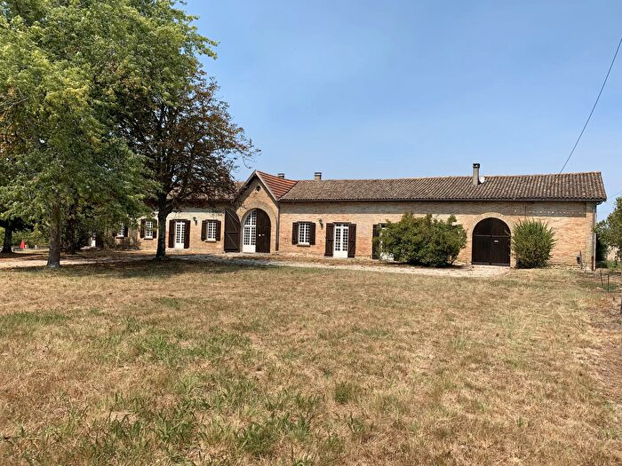 Maison à vendre - Cercoux - 9 pièces - 5 chambres