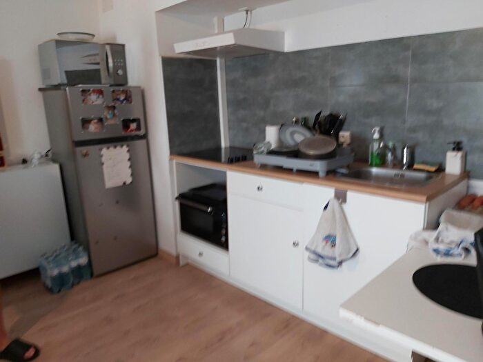 Appartement à louer - Pézenas - 2 pièces - 1 chambre