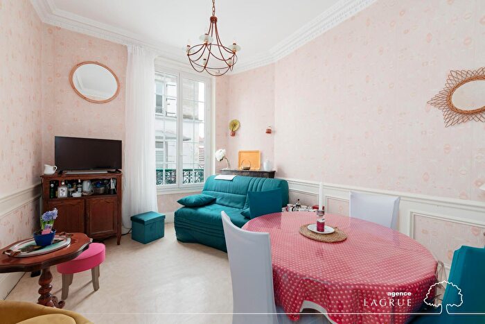 Appartement à vendre - Vichy, Coeur de Ville - 3 pièces - 2 chambres