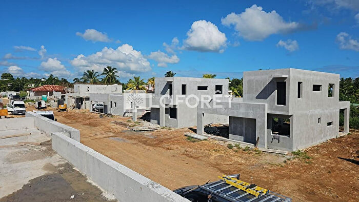 Maison à vendre - Baie-Mahault - 4 pièces - 3 chambres