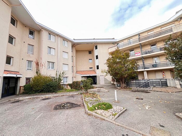 Valence, Faventines : Appartement 3 pièces à louer