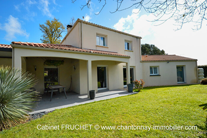Maison à vendre - Chantonnay - 6 pièces - 4 chambres