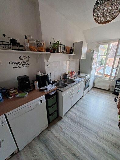 Appartement 4 pièces à louer à Marines