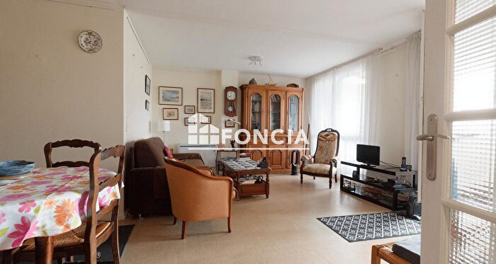 Appartement 4 pièces à vendre - Évry, Les Pyramides