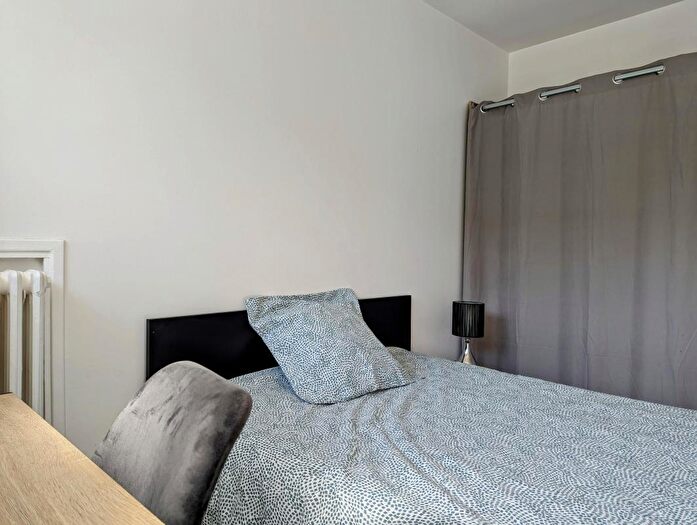 Appartement à louer - Quartiers Centre, Colombier - 1 pièce - 1 chambre