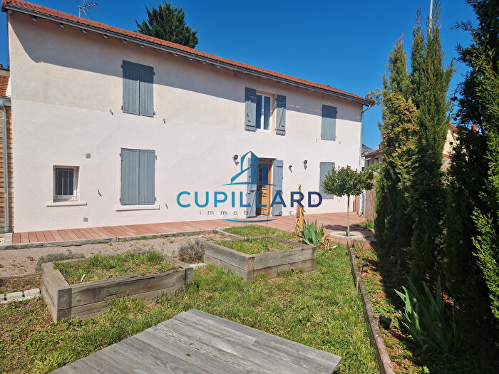 Maison à vendre - Riorges - 5 pièces - 3 chambres