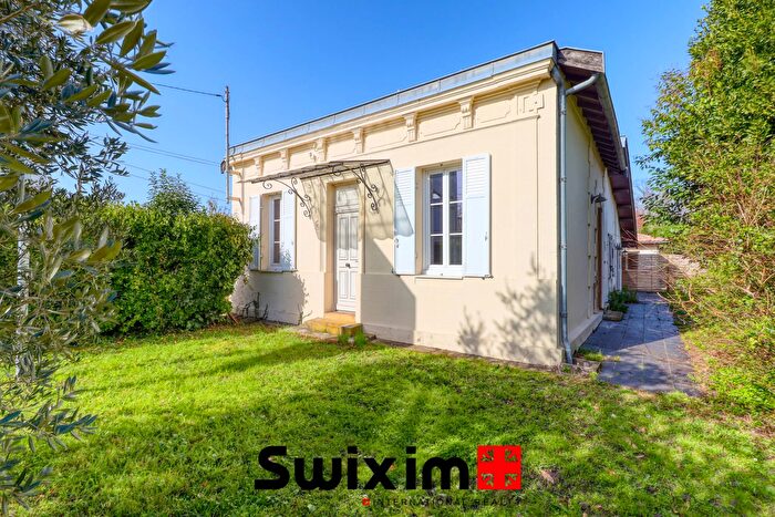 Maison à vendre - Le Taillan-Médoc - 6 pièces - 3 chambres