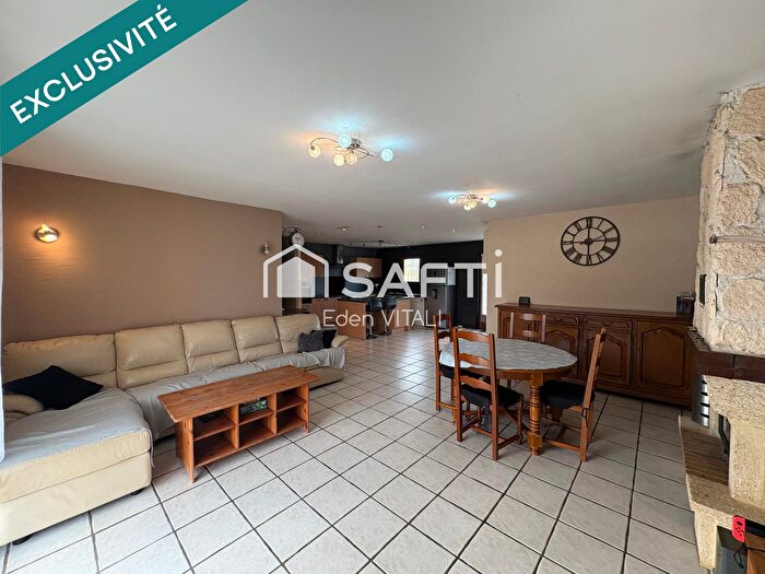 Maison à vendre - Fléville-Lixières - 4 pièces - 3 chambres