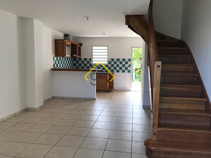 Maison 3 pièces à louer - Saint-André, Cambuston