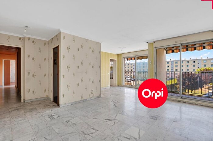 Appartement 3 pièces à vendre à Saint-Priest, Revaison