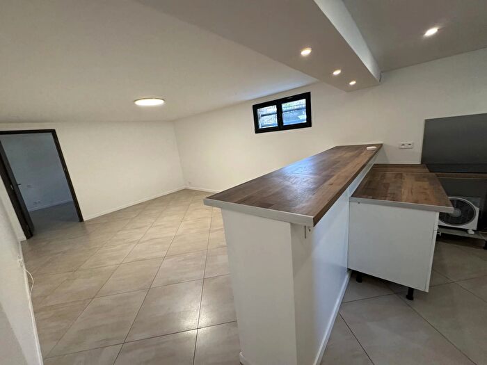 Appartement à vendre - Châtenay-Malabry, Petit Chatenay, Voltaire, Croix Blanche - 2 pièces - 1 chambre