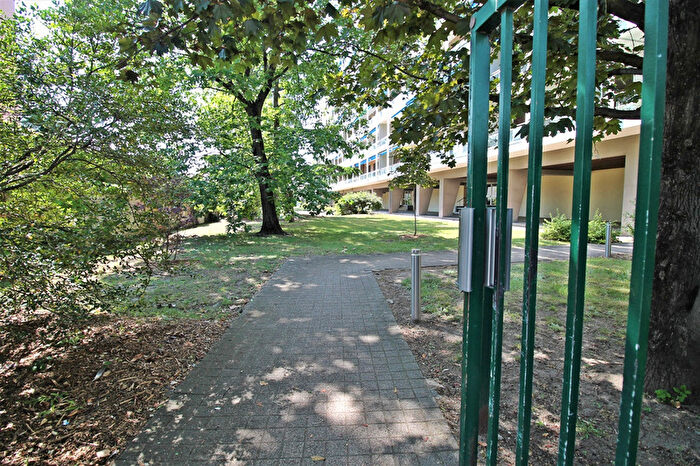 Appartement à vendre - Roanne, Faubourg Paris - 4 pièces - 2 chambres