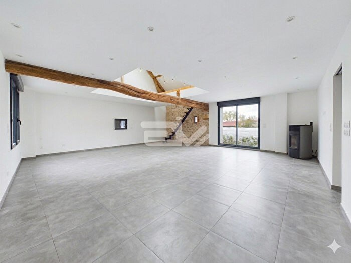 Maison à vendre - Montigny-sur-Vesle - 10 pièces - 5 chambres