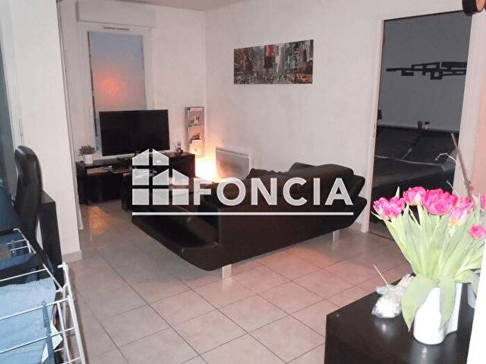 Appartement à louer - Carnot-Le Marais, Saint-Étienne - 2 pièces - 1 chambre