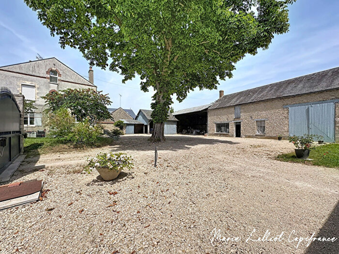 Maison 9 pièces à vendre à Ascoux