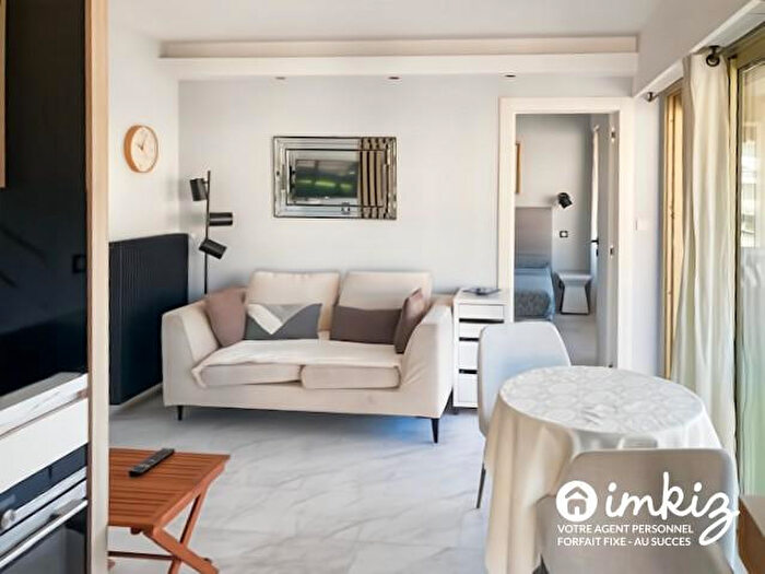 Appartement à vendre - Cannes, Centre-ville - 3 pièces - 2 chambres