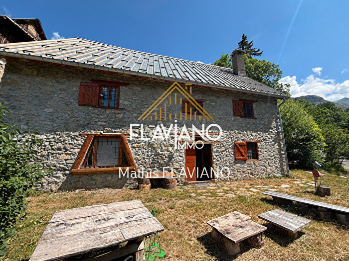 Maison 4 pièces à Uvernet-Fours, à vendre