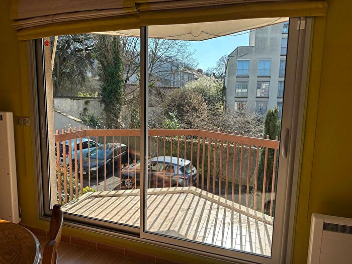 Appartement à louer - Petit Robinson, LHaÿ-les-Roses - 3 pièces - 2 chambres