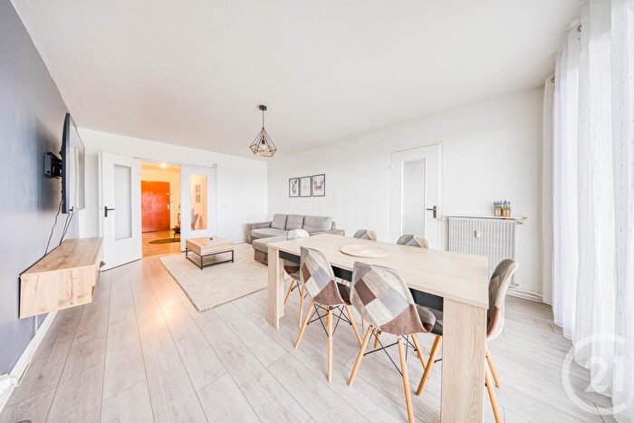 Appartement à vendre - Vigneux-sur-Seine, Croix-Blanche - 4 pièces - 3 chambres
