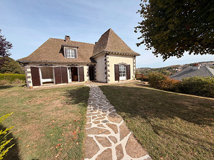 Maison 9 pièces à vendre à Pierrefort
