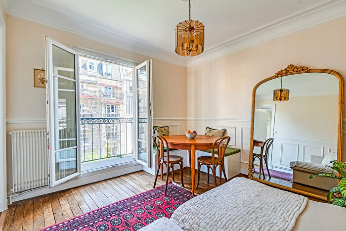 Paris 18ème, Jules Joffrin - Appartement 3 pièces à vendre