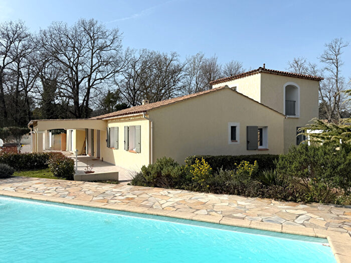 Maison à vendre - Bagnols-en-Forêt - 5 pièces - 4 chambres