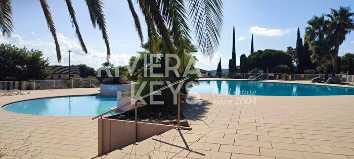 Maison 5 pièces à Roquebrune-sur-Argens, Golf, à vendre