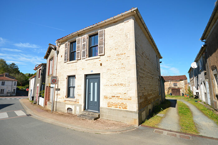 Chantonnay - Maison 5 pièces à vendre