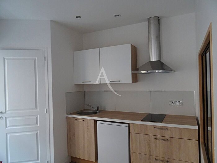 Centre Ville, Bourg-en-Bresse : Appartement 2 pièces à louer