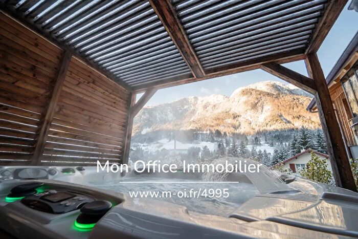 Maison à vendre - Le Petit-Bornand-les-Glières - 8 pièces - 5 chambres