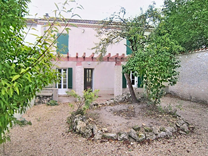 Maison 5 pièces à vendre à Châteaubernard
