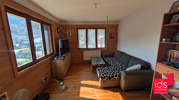 Appartement à vendre - Allevard - 3 pièces - 2 chambres