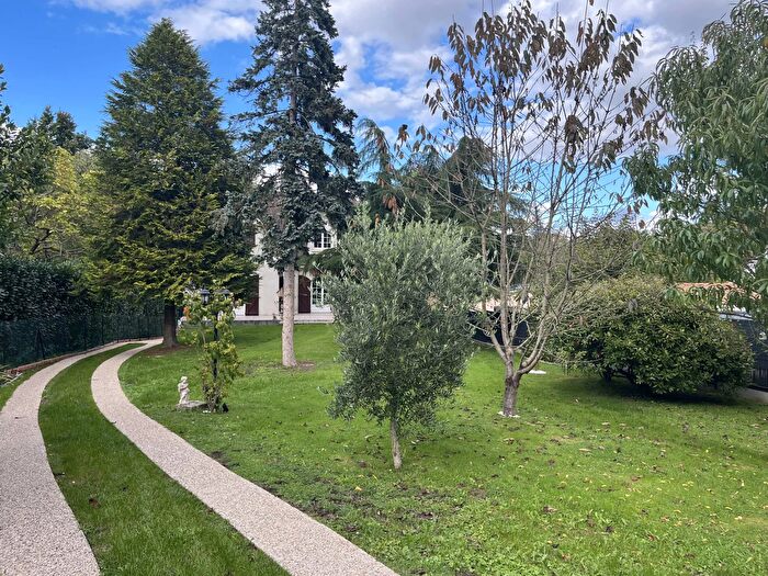 Dampierre-en-Yvelines : Maison 6 pièces à vendre