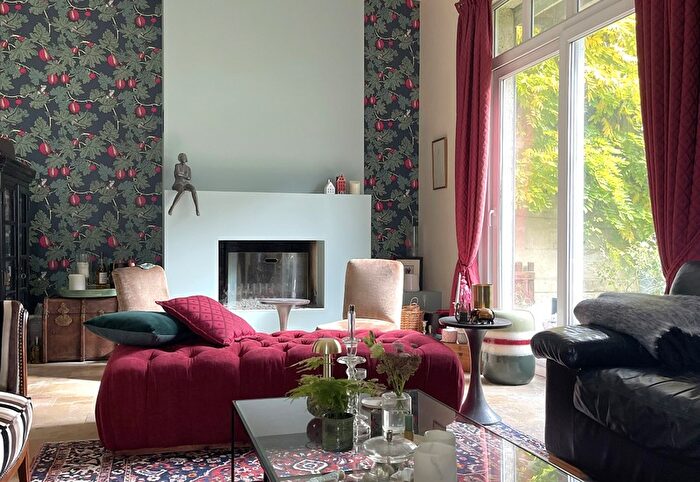 Maison à vendre - Cognac, Centre-ville, Gare - 11 pièces - 5 chambres