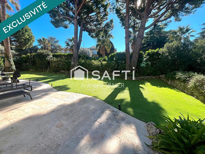 Villeneuve-Loubet, Plage : Appartement 4 pièces à vendre