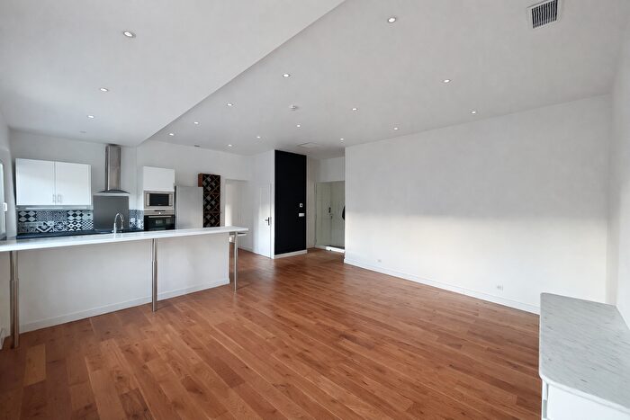 Appartement à vendre - Aubagne, Centre-ville, Beaumond - 4 pièces - 2 chambres