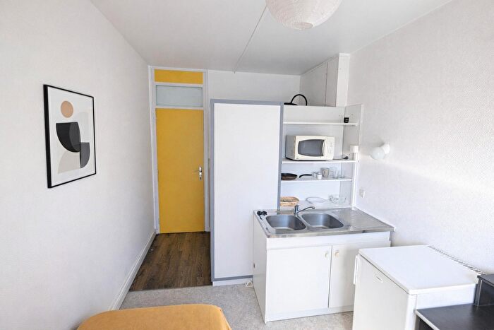 Appartement à vendre - Villeneuve-dAscq, Pont de Bois, Hôtel de Ville - 2 pièces - 2 chambres