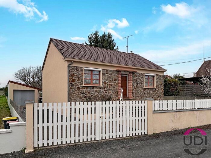 Maison à vendre - Désertines - 4 pièces - 3 chambres