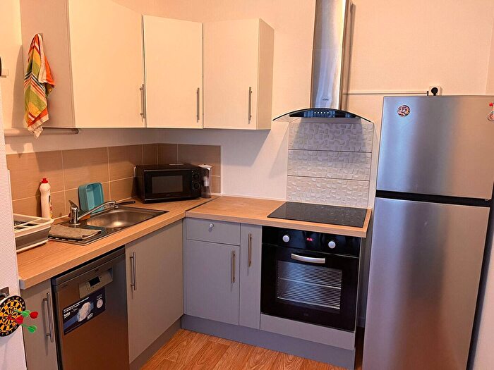 Appartement à louer - Chene Vert-Centre Ville, Saint-Barthélemy-dAnjou - 2 pièces - 1 chambre