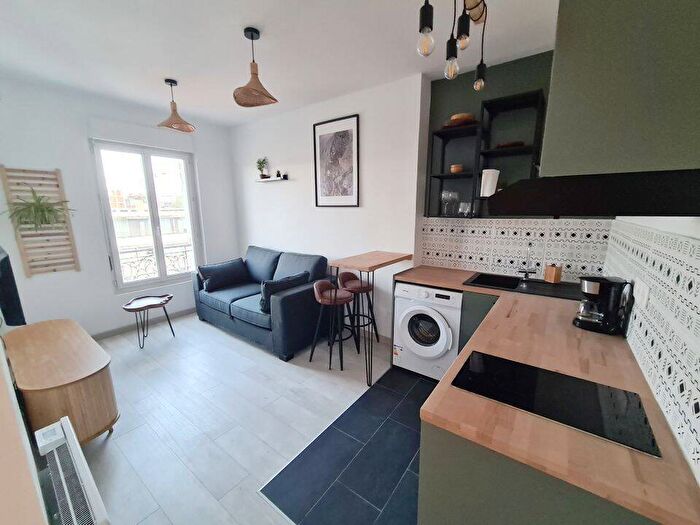 Centre Ville Est, Ivry-sur-Seine : Appartement 2 pièces à louer