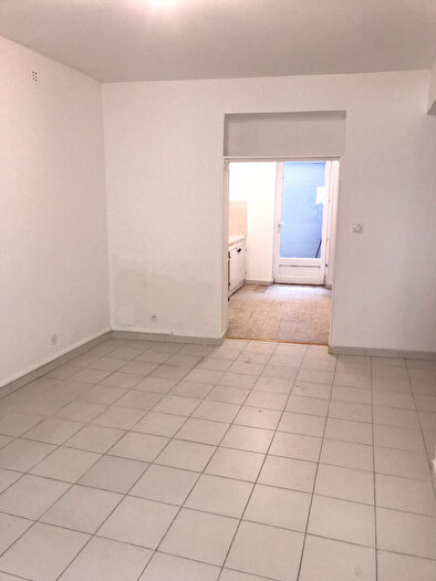 Appartement à louer - Beaucaire, Saint-Joseph, Route de Fourques - 2 pièces - 1 chambre