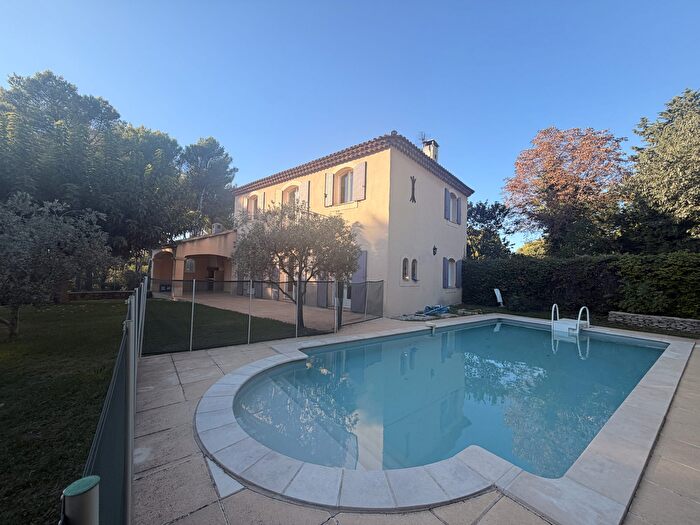 Maison 5 pièces à louer - Aix-en-Provence, Centre-ville