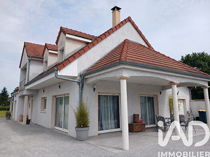 Maison 8 pièces à vendre à Saint-Marcel