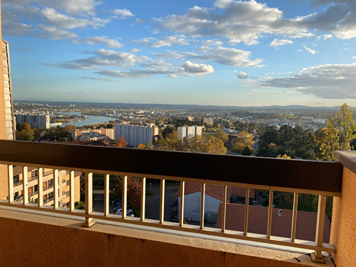 Sainte-Foy-lès-Lyon, Centre-ville - Appartement 3 pièces à louer