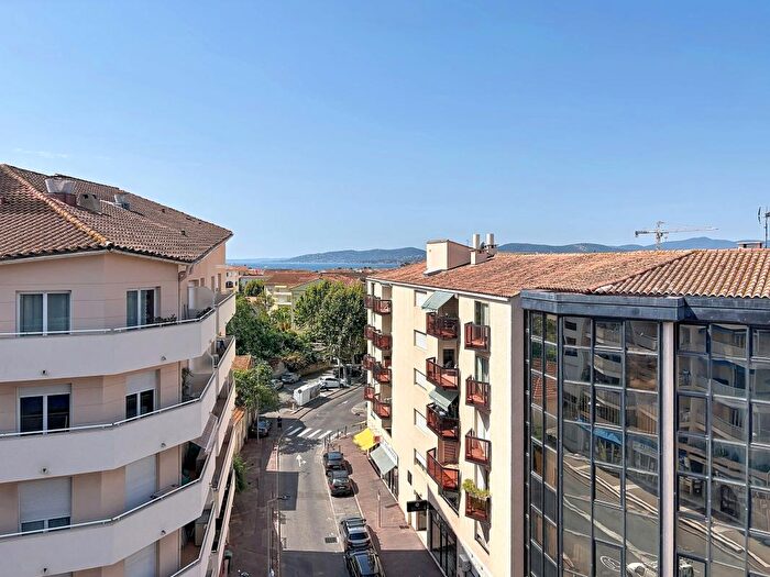 Appartement 2 pièces à vendre - Saint-Raphaël, Centre-ville