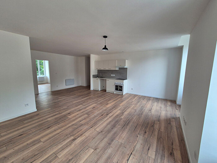 Labastide-Rouairoux : Appartement 3 pièces à louer